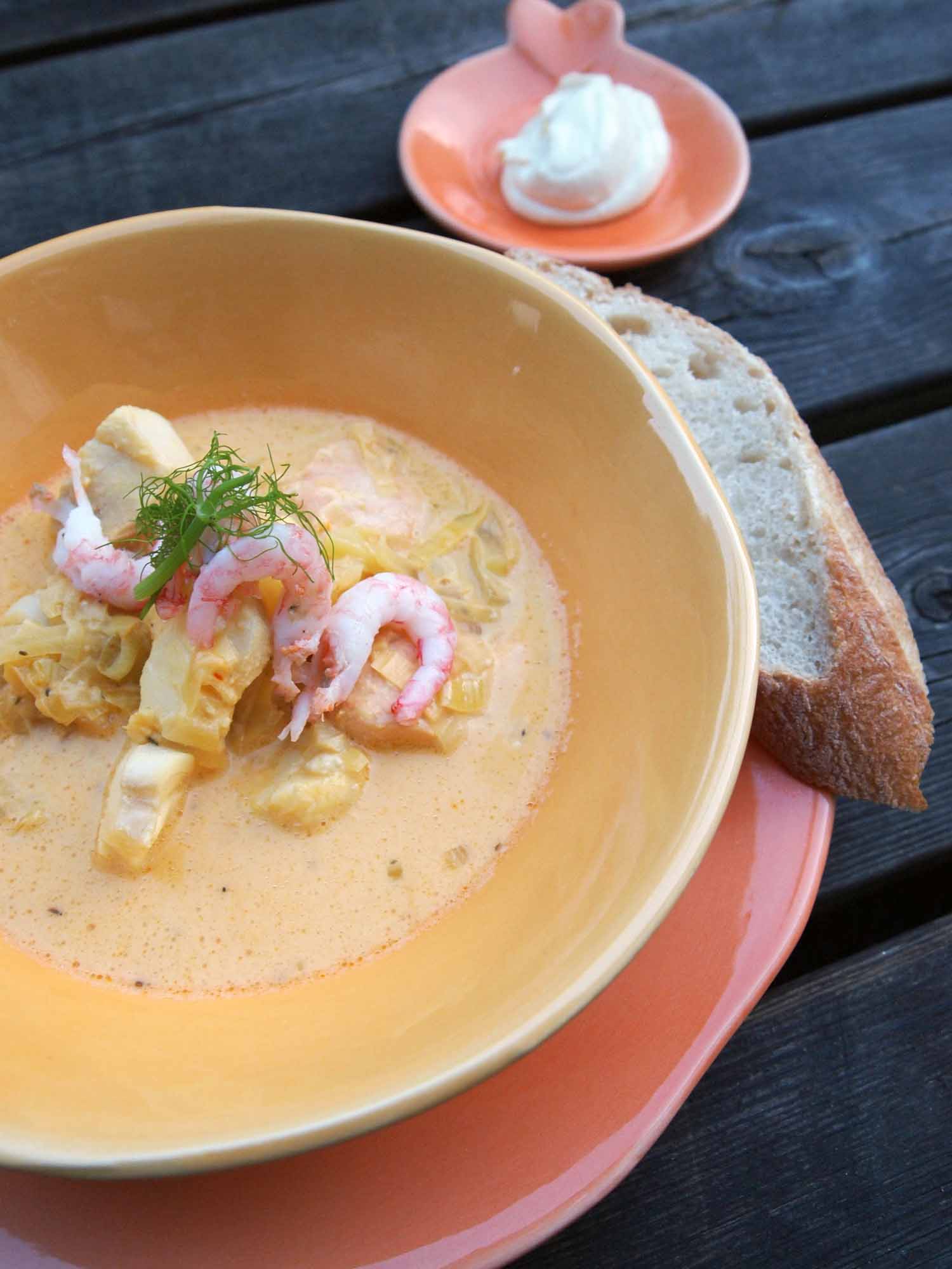 Fisksoppa med fänkål, vitt vin och saffran – recept