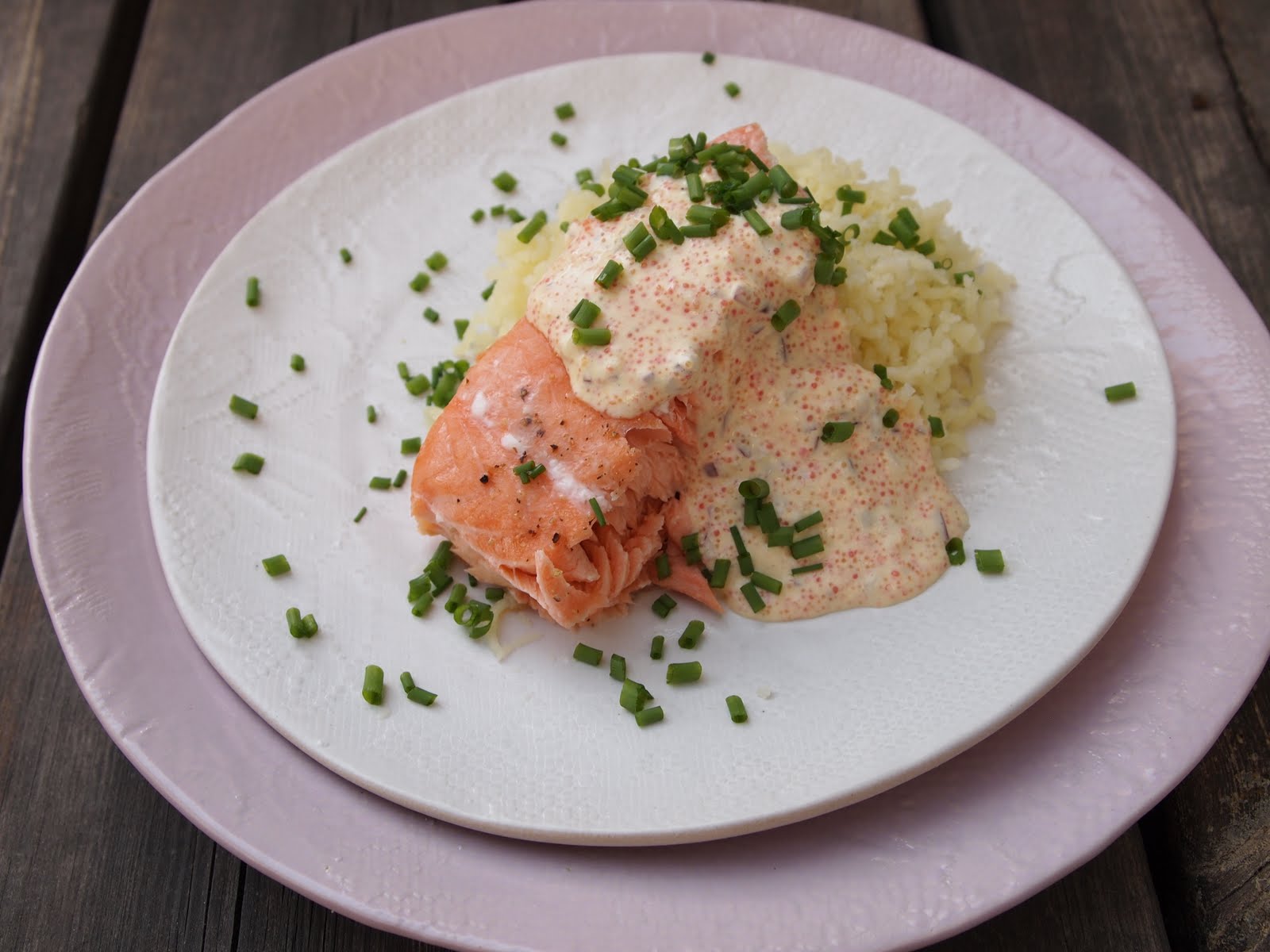 Lax med romsås och pressad potatis - DinVinguide