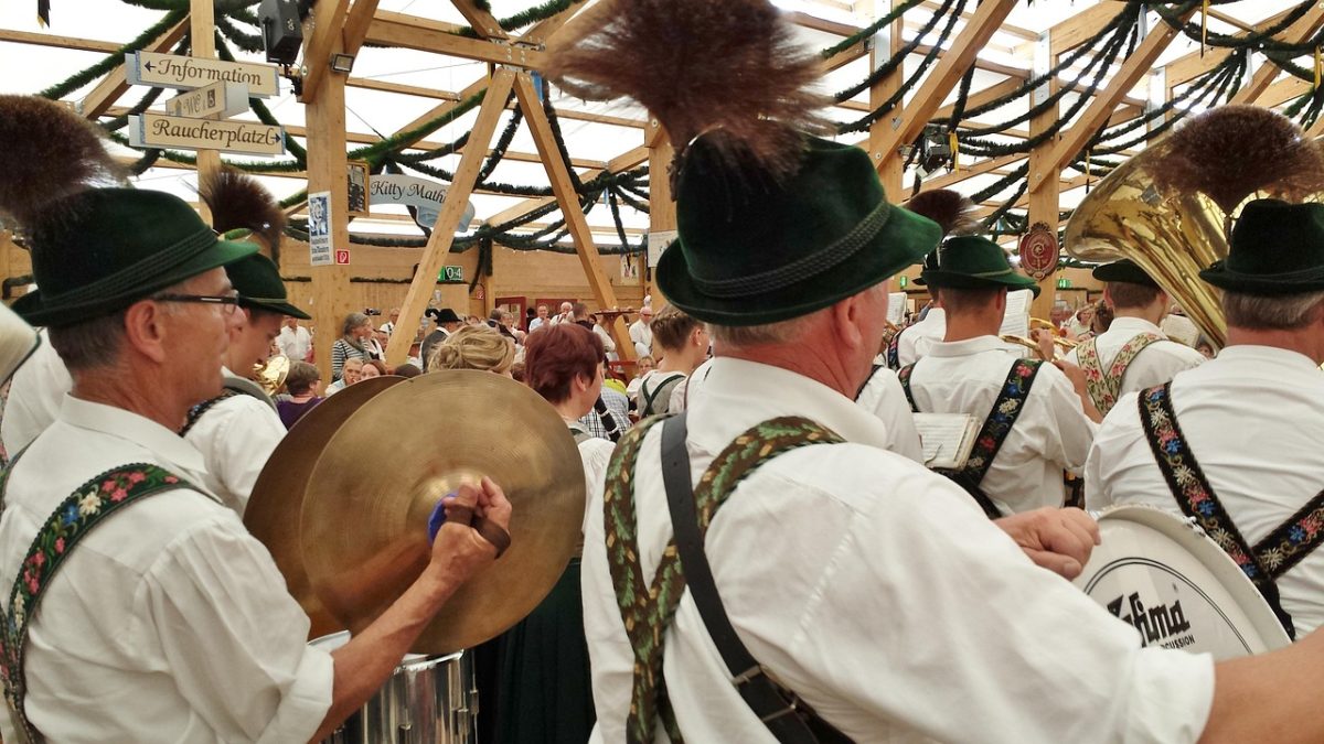 Krustenbraten vom Schwein till Oktoberfest - DinVinguide